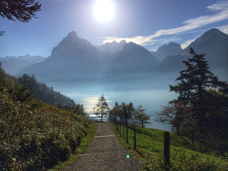Schweizer Romantik und Legenden am Urnersee - Treffpunkt Teiwes